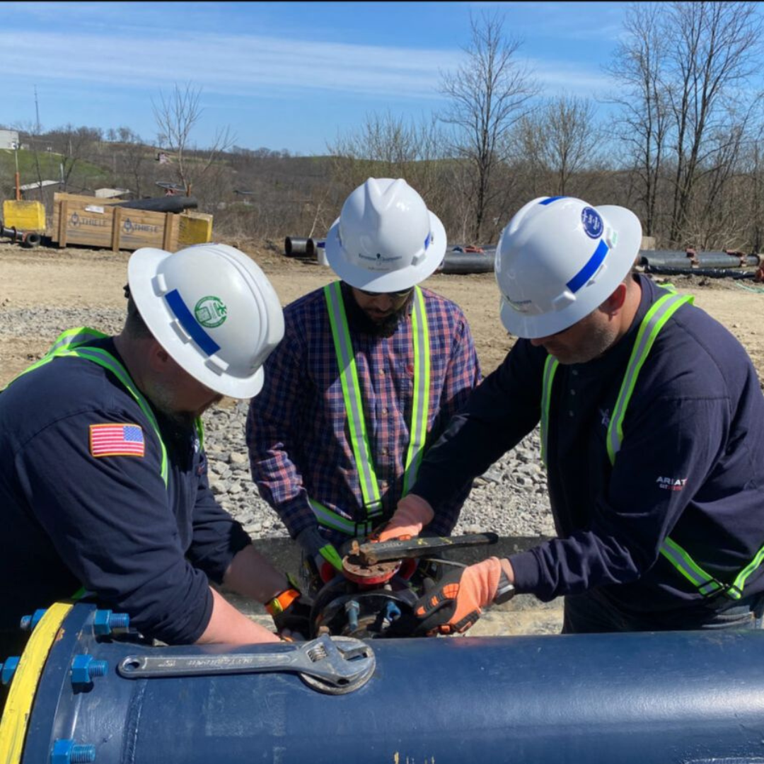 Roustabouts: On-Demand Professional Field Services for Oil and Gas ...